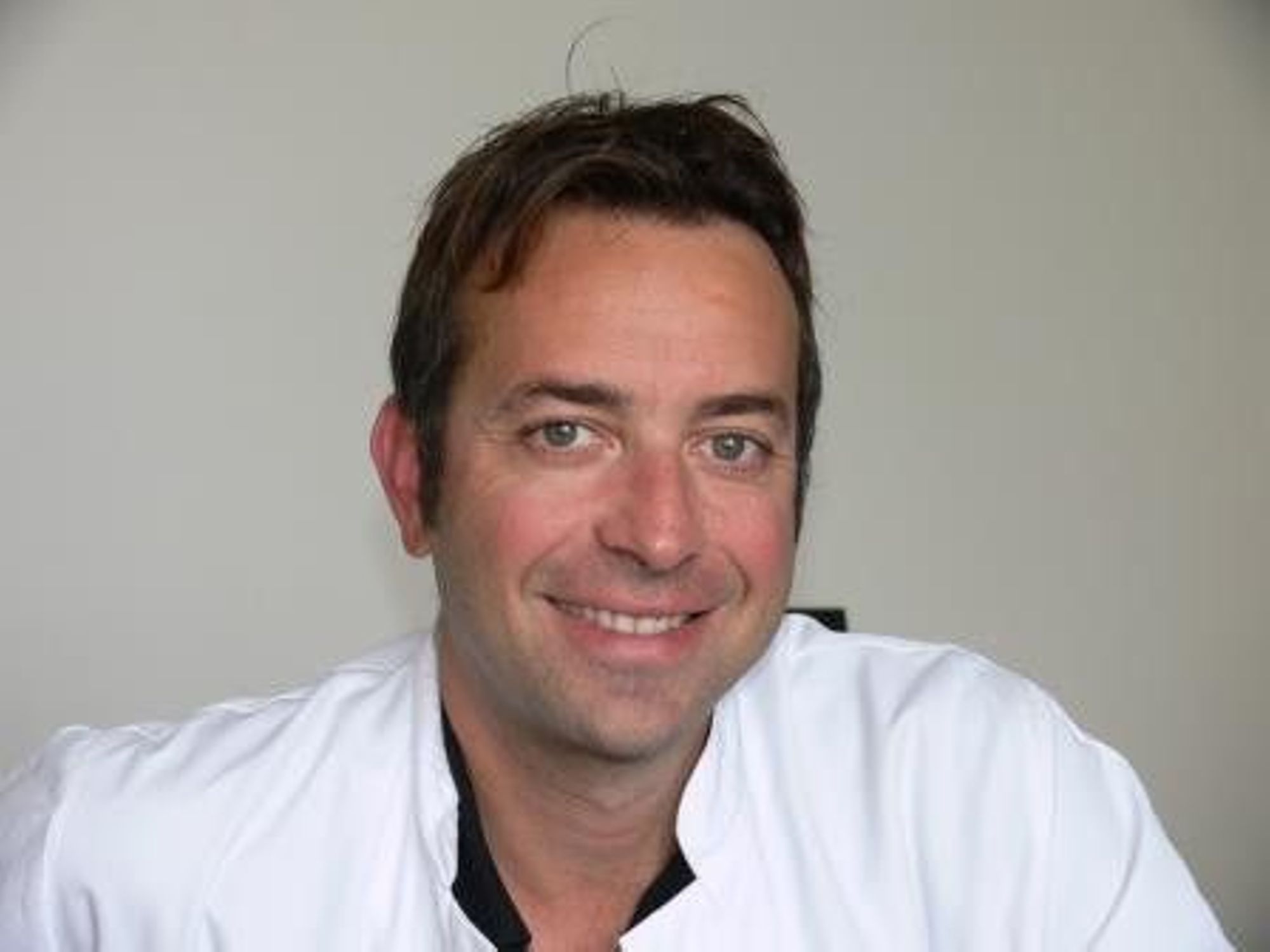 Le Dr Seitz et son équipe publient un article dans le "Journal Of The ...